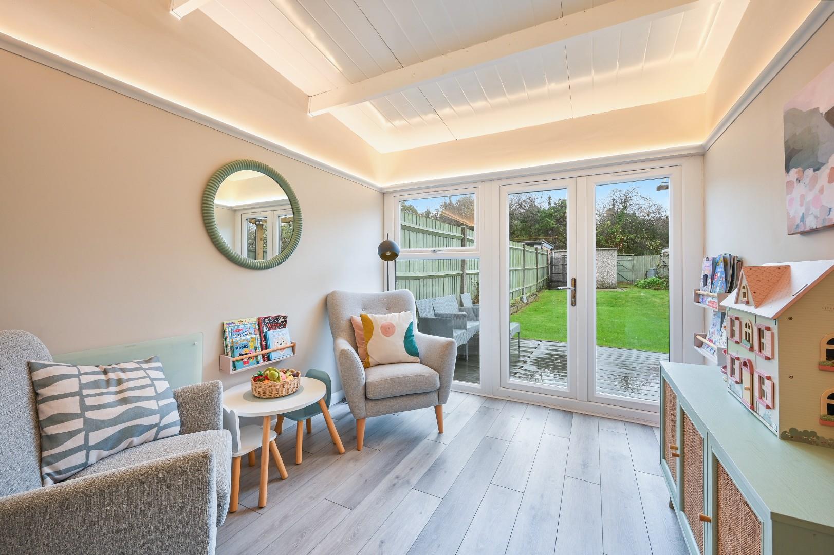 Stoneleigh Avenue, Worcester Park | The Personal Agent